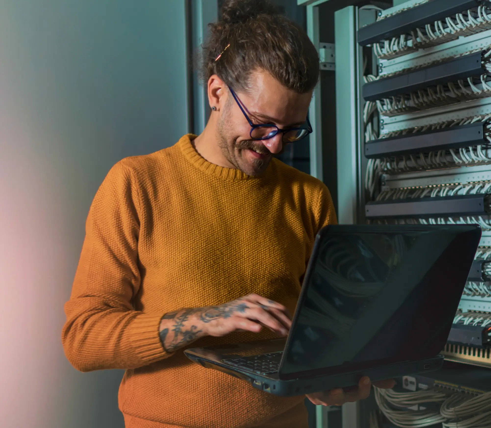 How to create scroll over interactive elements in WordPress